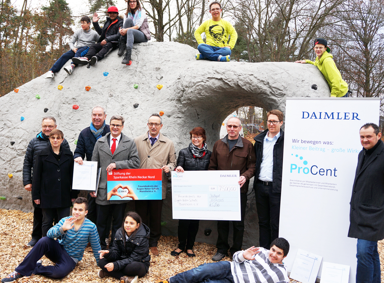 Mannheim-Rosengarten - Kletterfelsen-Landschaft der Eugen-Neter-Schule ...